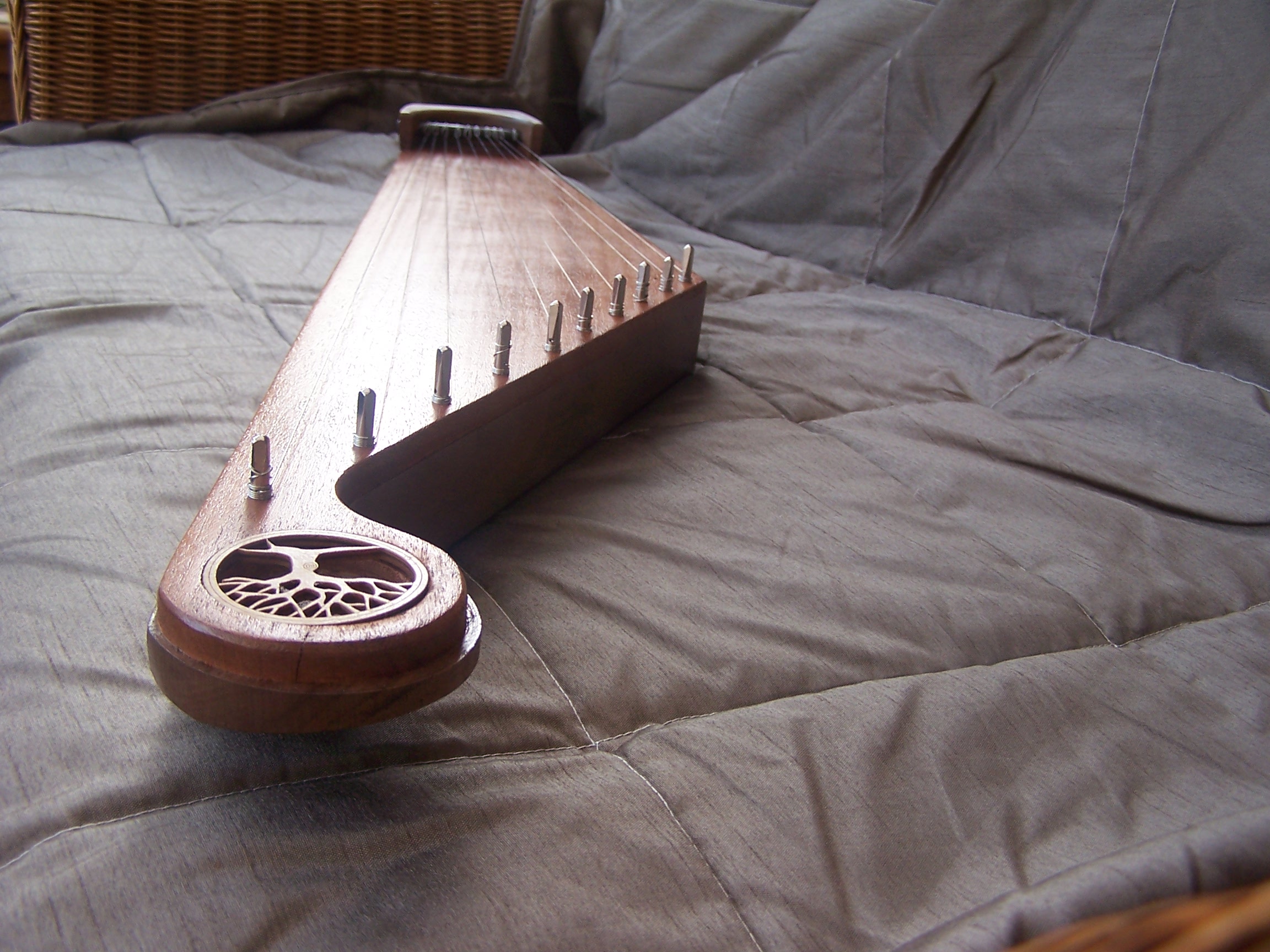 Seeing it to the Finnish: How I Built the Kantele – andrewcferguson
